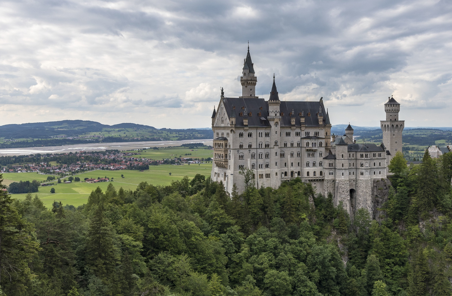 Castello di Neuschwanstein: alla scoperta del castello Disney in ...